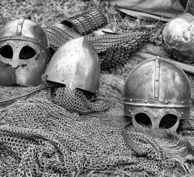 What Is the History and Symbolism behind Skull Jewelry? - Blog Gthic