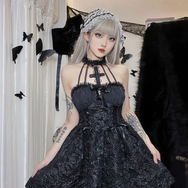 How to Dress Darkwave Goth Fashion: A Complete Guide to Goth Styles