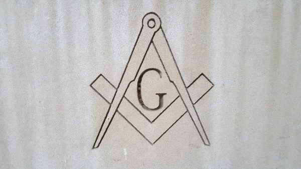 A Helpful Guide to Know Masonic Symbols - Blog Gthic