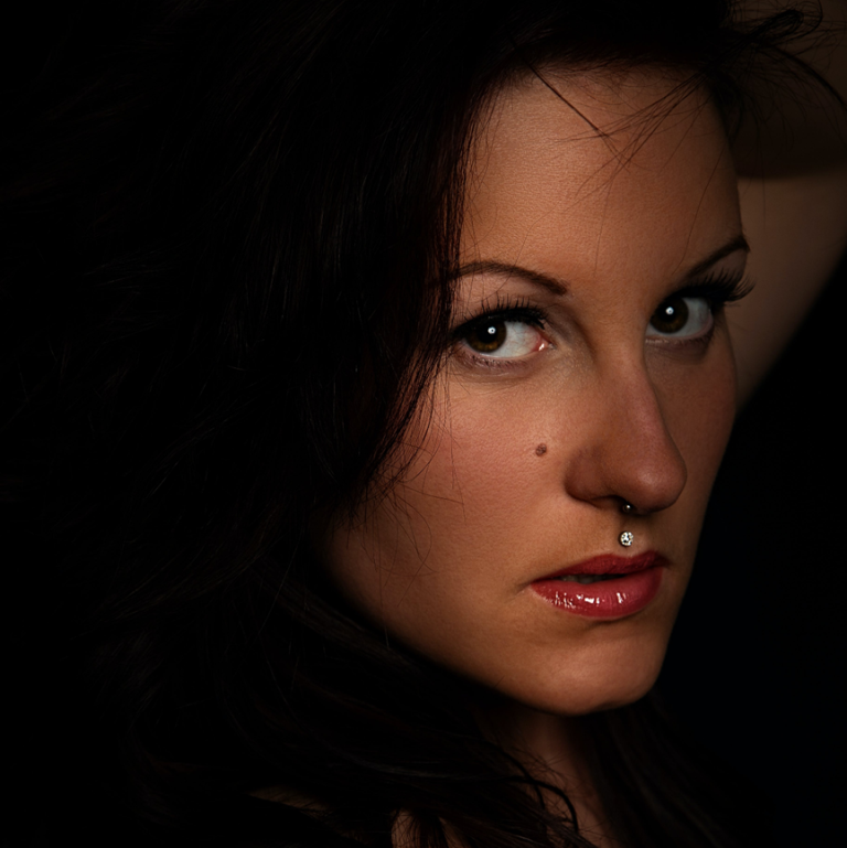 The Ultimate Guide to Different Types of Lip Piercings - Blog Gthic